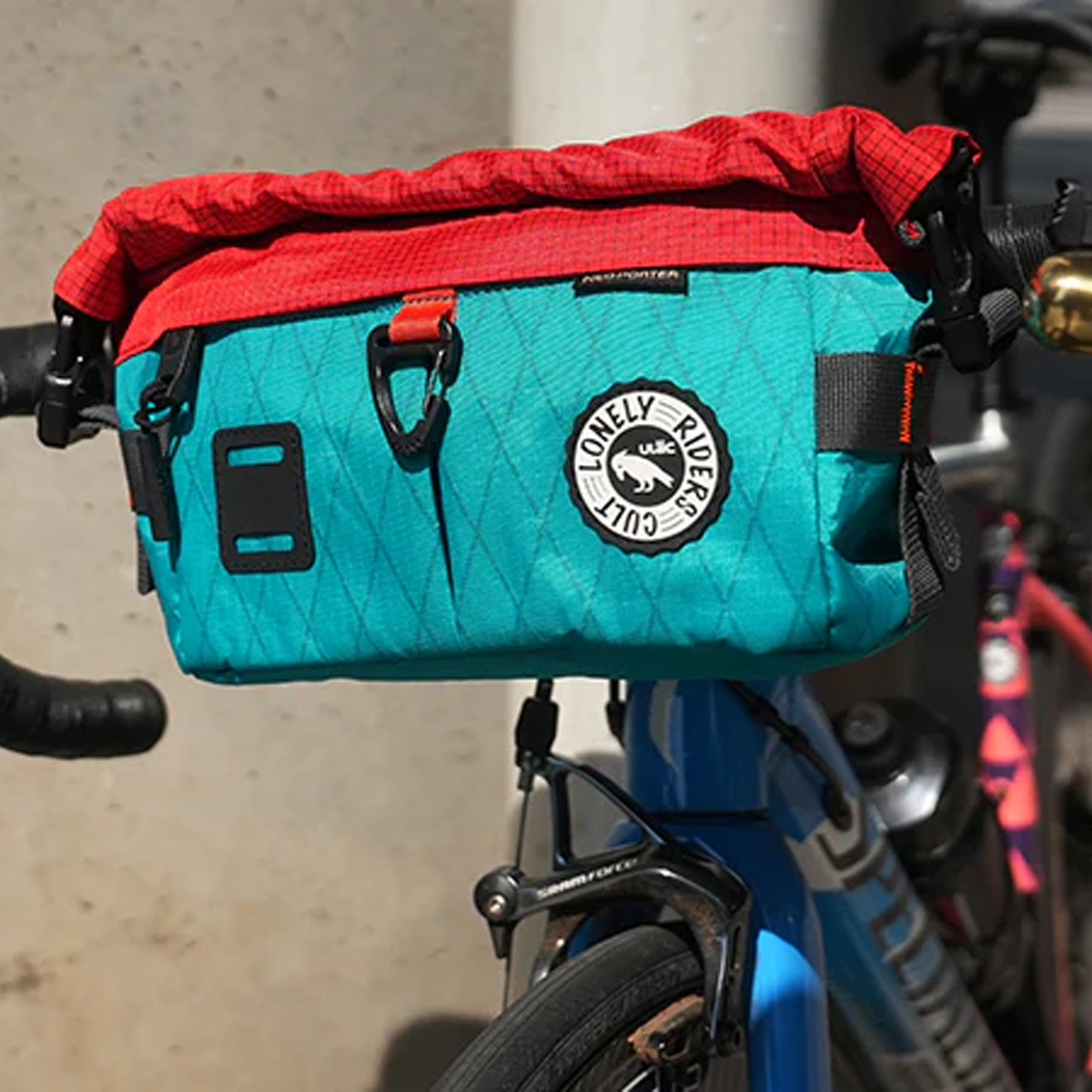 Ulac Coursier Jager Handlebar Bag - Red Blue | All4cycling