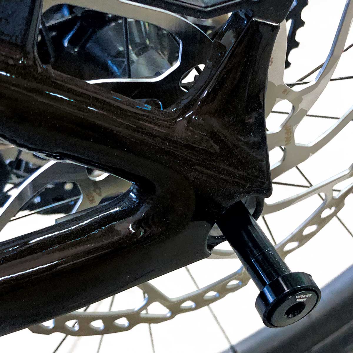 Perno passante BRN BOLT 142-M12XP1.5-B170-T18 | All4cycling