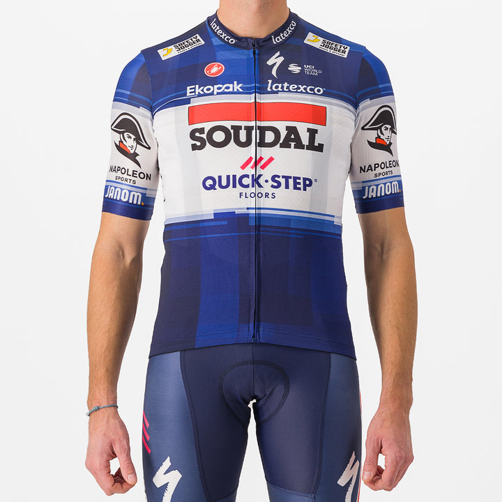 Soudal Quick-Step-Clothing and Original Accessories of the Team